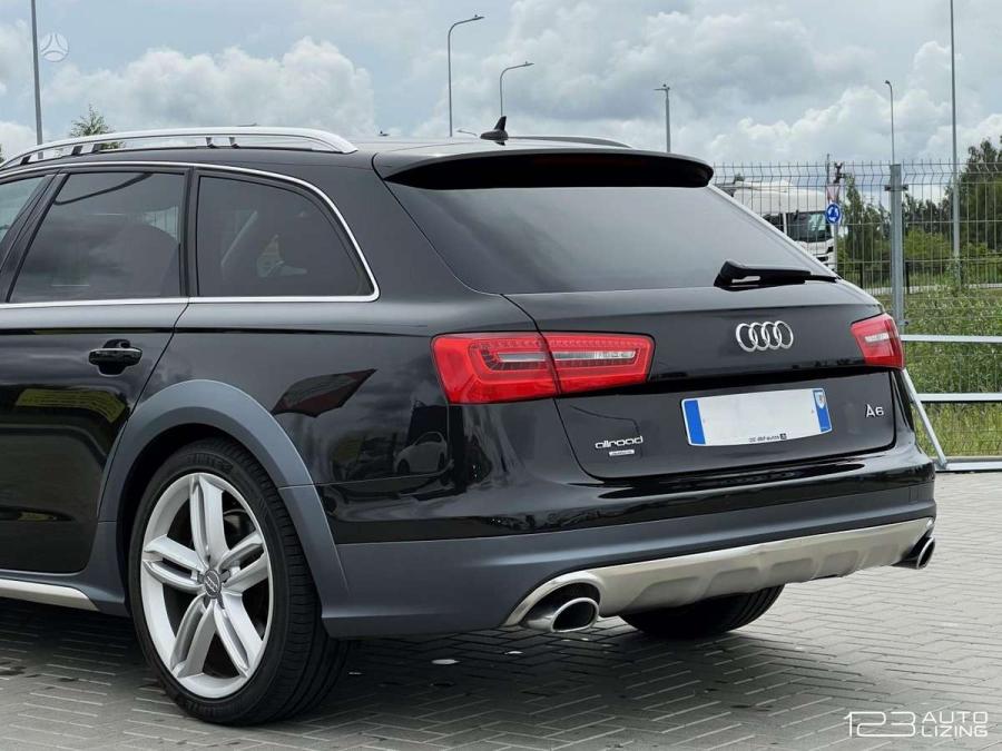 Brown Audi A6 Allroad 2013 in Taurage, with an engine capacity of 3.00 L and mileage of 292 thousand km for 12990 €, photo 9 on AUTOMOTO.COM.LV