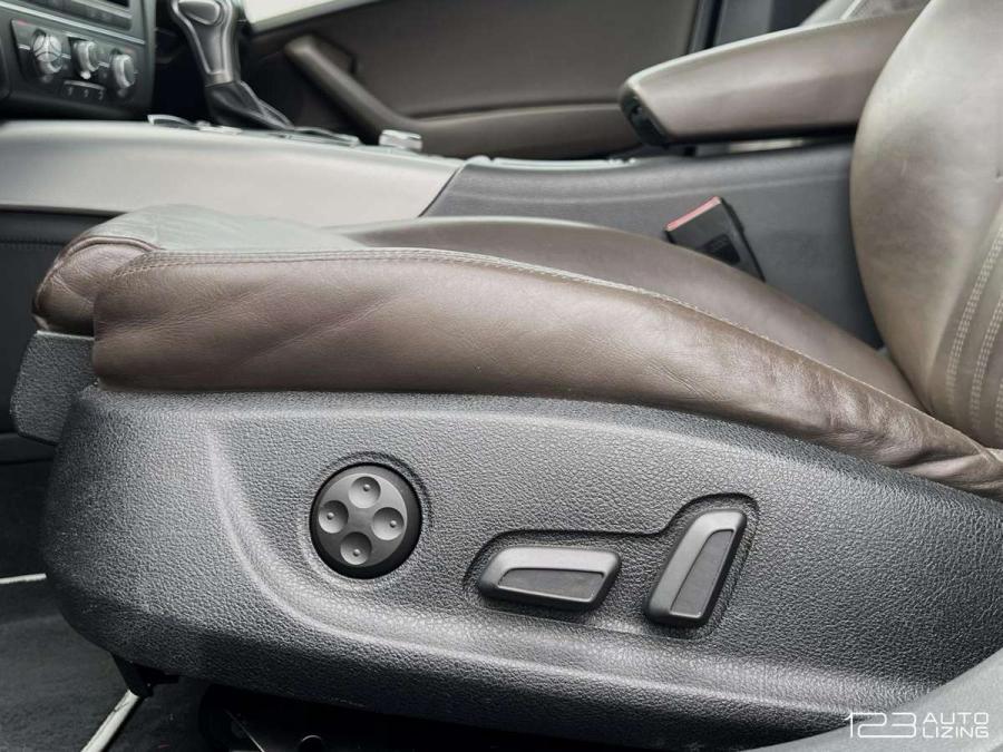 Brown Audi A6 Allroad 2013 in Taurage, with an engine capacity of 3.00 L and mileage of 292 thousand km for 12990 €, photo 29 on AUTOMOTO.COM.LV
