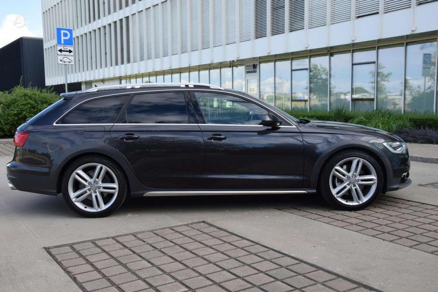 Brown Audi A6 Allroad 2014 in Vilnius, with an engine capacity of 2.97 L and mileage of 376 thousand km for 9999 €, photo 13 on AUTOMOTO.COM.LV