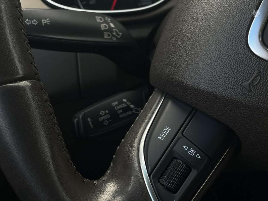Brown Audi A6 Allroad 2014 in Vilnius, with an engine capacity of 2.00 L and mileage of 192 thousand km for 10499 €, photo 35 on AUTOMOTO.COM.LV