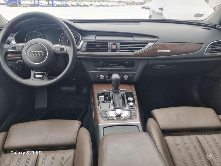Brown Audi A6 Allroad 2015 in Taurage, with an engine capacity of 3.00 L and mileage of 267 thousand km for 13900 €, photo 8 on AUTOMOTO.COM.LV
