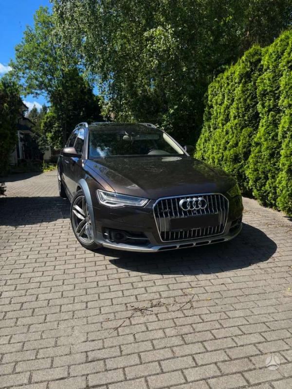 Brown Audi A6 Allroad 2015 in Vilnius, with an engine capacity of 2.97 L and mileage of 240 thousand km for 18500 €, photo 2 on AUTOMOTO.COM.LV