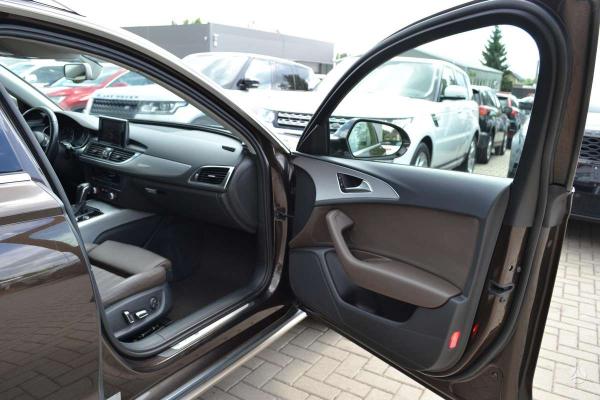 Brown Audi A6 Allroad 2015 in Vilnius, with an engine capacity of 2.97 L and mileage of 255 thousand km for 15000 €, photo 7 on AUTOMOTO.COM.LV