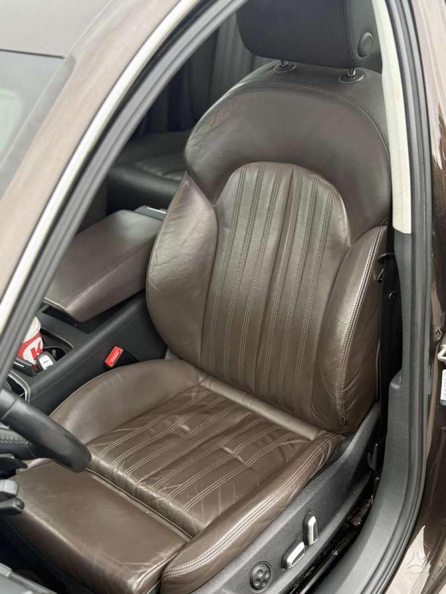 Brown Audi A6 Allroad 2015 in Jurbarkas, with an engine capacity of 2.97 L and mileage of 345 thousand km for 9999 €, photo 8 on AUTOMOTO.COM.LV