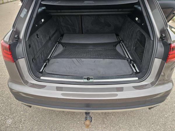 Brown Audi A6 Allroad 2017 in Vilnius, with an engine capacity of 2.97 L and mileage of 263 thousand km for 19490 €, photo 9 on AUTOMOTO.COM.LV