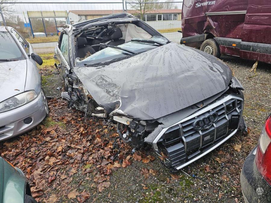 Brūns Audi A6 Allroad 2024 Kelmė, ar dzinēja tilpumu 3.00 L un nobraukumu 14 tūkst. km par 12500 €, foto 2 vietnē AUTOMOTO.COM.LV