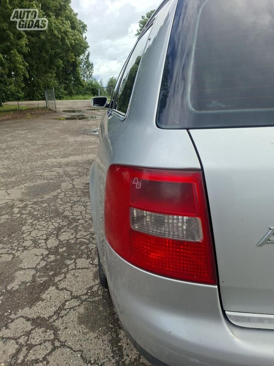 Pelēks Audi A6 Allroad 2001 Viļņa, ar dzinēja tilpumu 2.50 L un nobraukumu 387 tūkst. km par 1000 €, foto 14 vietnē AUTOMOTO.COM.LV