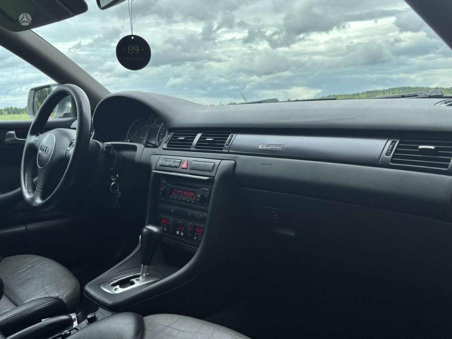 Grey Audi A6 Allroad 2002 in Vilnius, with an engine capacity of 0.00 L and mileage of 308 thousand km for 1750 €, photo 12 on AUTOMOTO.COM.LV