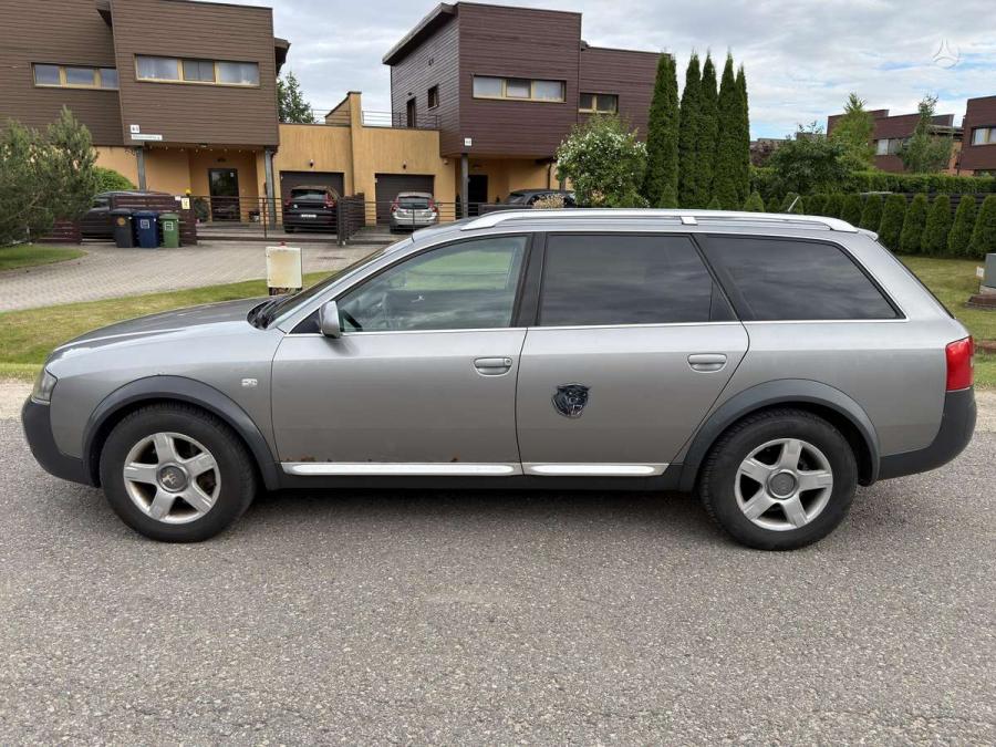 Pelēks Audi A6 Allroad 2003 Viļņa, ar dzinēja tilpumu 2.50 L un nobraukumu 330 tūkst. km par 1350 €, foto 7 vietnē AUTOMOTO.COM.LV