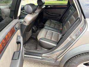 Pelēks Audi A6 Allroad 2003 Viļņa, ar dzinēja tilpumu 2.50 L un nobraukumu 330 tūkst. km par 1350 €, foto 18 vietnē AUTOMOTO.COM.LV