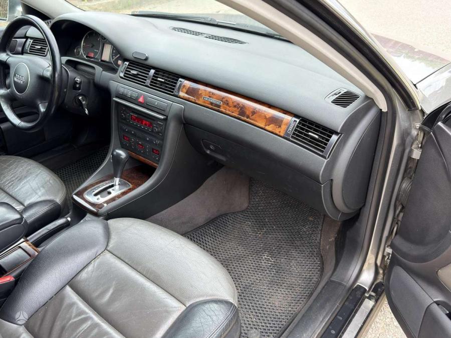 Pelēks Audi A6 Allroad 2003 Viļņa, ar dzinēja tilpumu 2.50 L un nobraukumu 330 tūkst. km par 1350 €, foto 19 vietnē AUTOMOTO.COM.LV