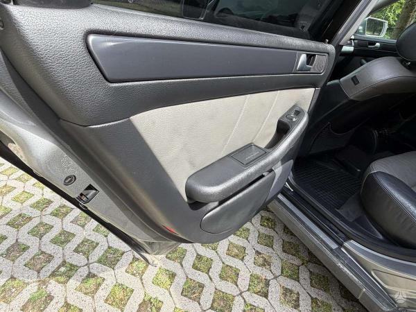 Grey Audi A6 Allroad 2003 in Vilnius, with an engine capacity of 0.00 L and mileage of 312 thousand km for 1800 €, photo 7 on AUTOMOTO.COM.LV