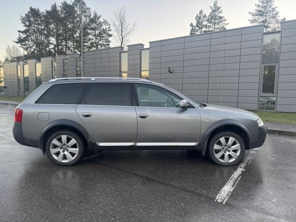 Pelēks Audi A6 Allroad 2004 Viļņa, ar dzinēja tilpumu 2.50 L un nobraukumu 306 tūkst. km par 2750 €, foto 7 vietnē AUTOMOTO.COM.LV