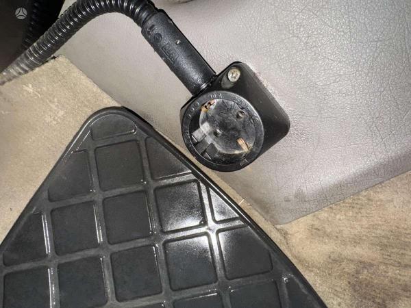 Grey Audi A6 Allroad 2004 in Salcininkai, with an engine capacity of 2.50 L and mileage of 380 thousand km for 2200 €, photo 10 on AUTOMOTO.COM.LV