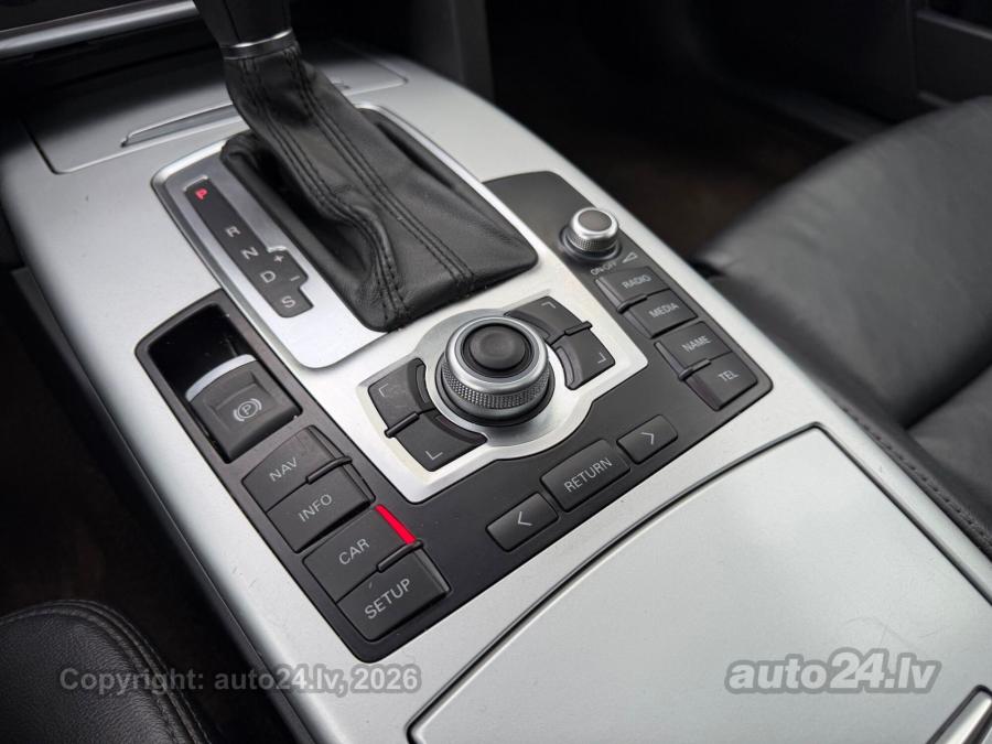 Pelēks Audi A6 Allroad 2009 Tallina, ar dzinēja tilpumu 3.00 L un nobraukumu 0 tūkst. km par 5299 €, foto 15 vietnē AUTOMOTO.COM.LV