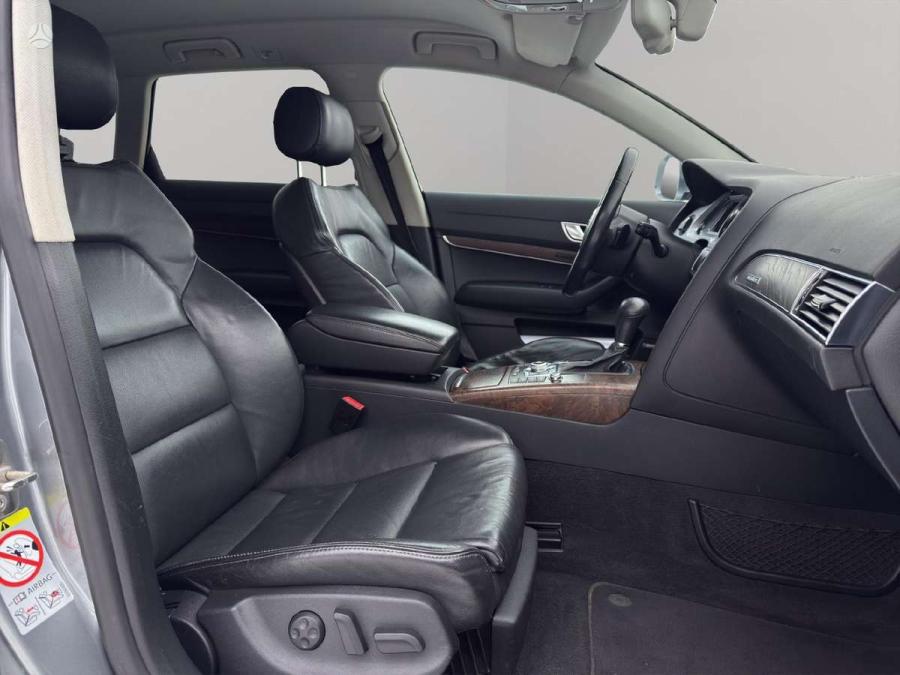Grey Audi A6 Allroad 2011 in Kaunas, with an engine capacity of 2.70 L and mileage of 219 thousand km for 7699 €, photo 8 on AUTOMOTO.COM.LV