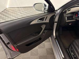 Grey Audi A6 Allroad 2015 in Marijampole, with an engine capacity of 2.97 L and mileage of 264 thousand km for 12950 €, photo 15 on AUTOMOTO.COM.LV