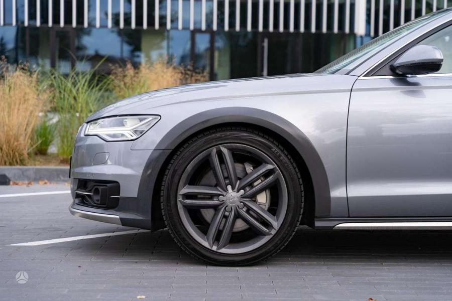 Pelēks Audi A6 Allroad 2015 Marijampole, ar dzinēja tilpumu 2.97 L un nobraukumu 217 tūkst. km par 17350 €, foto 17 vietnē AUTOMOTO.COM.LV
