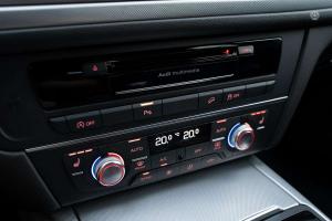 Pelēks Audi A6 Allroad 2015 Marijampole, ar dzinēja tilpumu 2.97 L un nobraukumu 217 tūkst. km par 17350 €, foto 34 vietnē AUTOMOTO.COM.LV