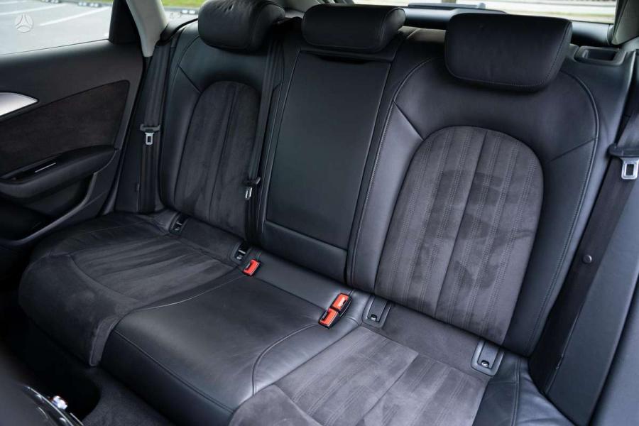 Pelēks Audi A6 Allroad 2015 Marijampole, ar dzinēja tilpumu 2.97 L un nobraukumu 217 tūkst. km par 17350 €, foto 42 vietnē AUTOMOTO.COM.LV