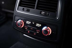Pelēks Audi A6 Allroad 2015 Marijampole, ar dzinēja tilpumu 2.97 L un nobraukumu 217 tūkst. km par 17350 €, foto 43 vietnē AUTOMOTO.COM.LV