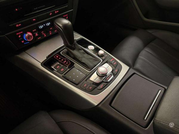 Grey Audi A6 Allroad 2015 in Marijampole, with an engine capacity of 2.97 L and mileage of 264 thousand km for 12750 €, photo 4 on AUTOMOTO.COM.LV