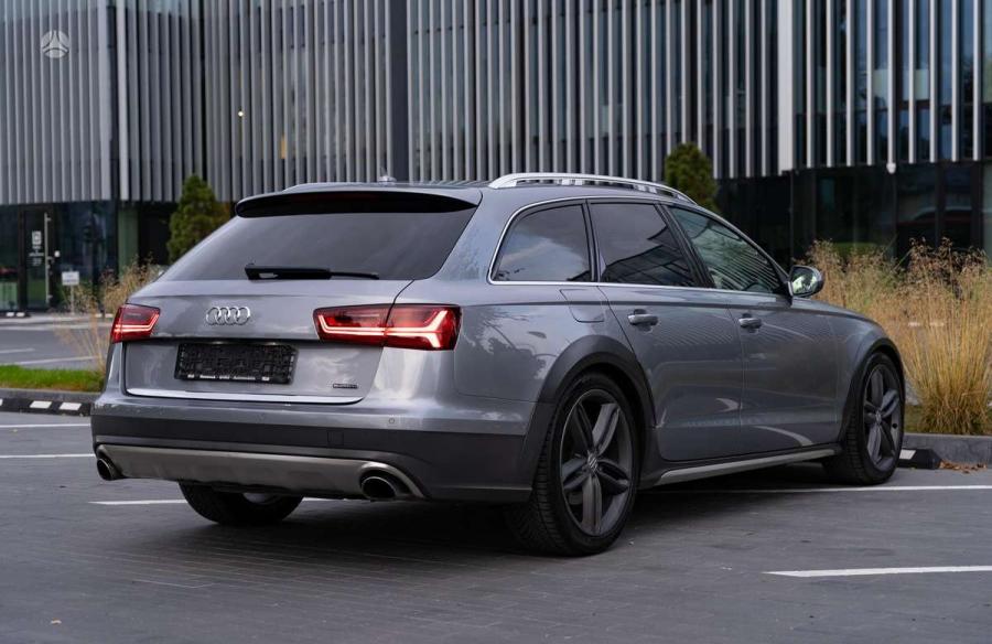 Grey Audi A6 Allroad 2015 in Vilnius, with an engine capacity of 2.97 L and mileage of 217 thousand km for 16999 €, photo 6 on AUTOMOTO.COM.LV