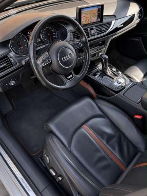 Grey Audi A6 Allroad 2016 in Utena, with an engine capacity of 2.97 L and mileage of 280 thousand km for 12999 €, photo 15 on AUTOMOTO.COM.LV