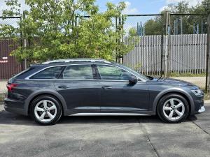 Grey Audi A6 Allroad 2022 in Siauliai, with an engine capacity of 1.97 L and mileage of 164 thousand km for 23500 €, photo 5 on AUTOMOTO.COM.LV