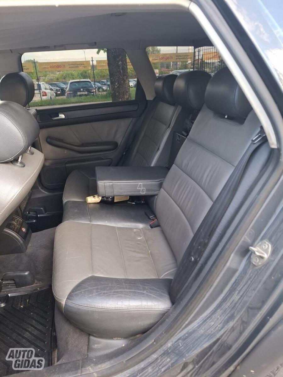 Audi A6 Allroad 2003 in Vilnius, with an engine capacity of 2.50 L and mileage of 369 thousand km for 1290 €, photo 12 on AUTOMOTO.COM.LV