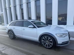 White Audi A6 Allroad 2012 in Vilnius, with an engine capacity of 3.00 L and mileage of 261 thousand km for 8999 €, photo 3 on AUTOMOTO.COM.LV