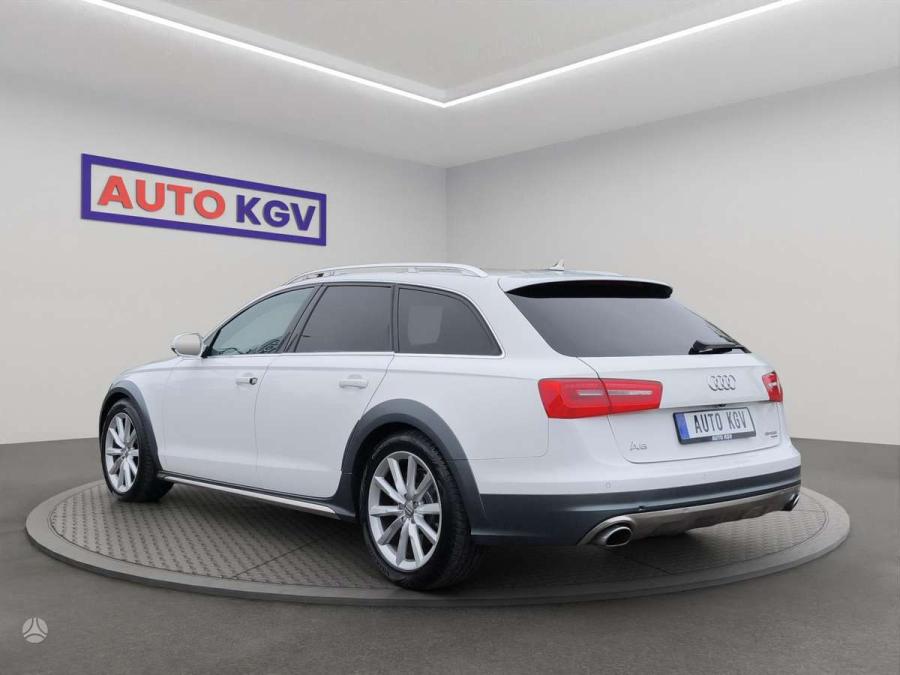 White Audi A6 Allroad 2012 in Vilnius, with an engine capacity of 3.00 L and mileage of 301 thousand km for 6999 €, photo 3 on AUTOMOTO.COM.LV
