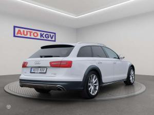White Audi A6 Allroad 2012 in Vilnius, with an engine capacity of 3.00 L and mileage of 301 thousand km for 6999 €, photo 5 on AUTOMOTO.COM.LV