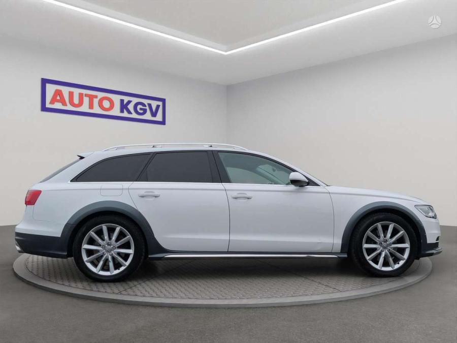 White Audi A6 Allroad 2012 in Vilnius, with an engine capacity of 3.00 L and mileage of 301 thousand km for 6999 €, photo 7 on AUTOMOTO.COM.LV