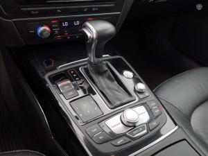 White Audi A6 Allroad 2012 in Vilnius, with an engine capacity of 3.00 L and mileage of 301 thousand km for 6999 €, photo 18 on AUTOMOTO.COM.LV