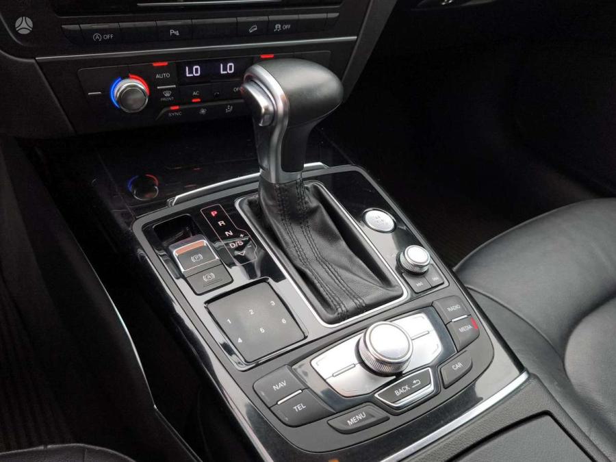 White Audi A6 Allroad 2012 in Vilnius, with an engine capacity of 3.00 L and mileage of 301 thousand km for 6999 €, photo 18 on AUTOMOTO.COM.LV