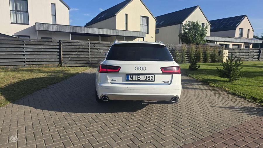 White Audi A6 Allroad 2015 in Vilnius, with an engine capacity of 2.97 L and mileage of 335 thousand km for 13700 €, photo 16 on AUTOMOTO.COM.LV
