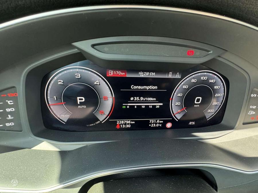 White Audi A6 Allroad 2019 in Kaunas, with an engine capacity of 2.97 L and mileage of 229 thousand km for 28499 €, photo 13 on AUTOMOTO.COM.LV