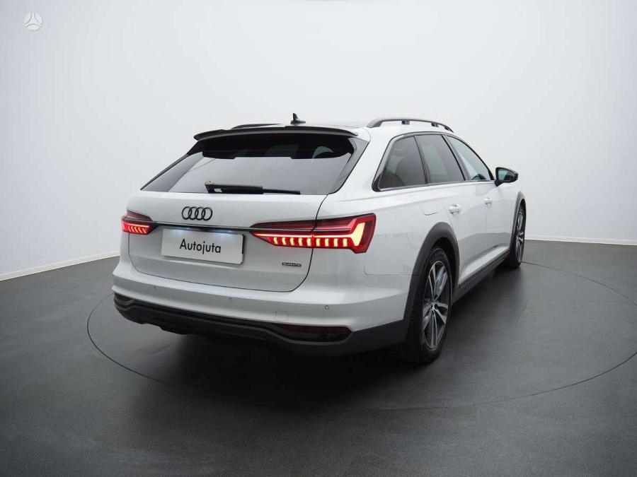White Audi A6 Allroad 2020 in Vilnius, with an engine capacity of 2.97 L and mileage of 154 thousand km for 37500 €, photo 4 on AUTOMOTO.COM.LV