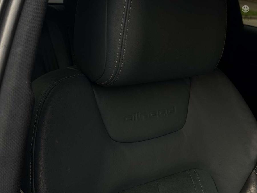 White Audi A6 Allroad 2020 in Rokiskis, with an engine capacity of 2.97 L and mileage of 240 thousand km for 21250 €, photo 45 on AUTOMOTO.COM.LV