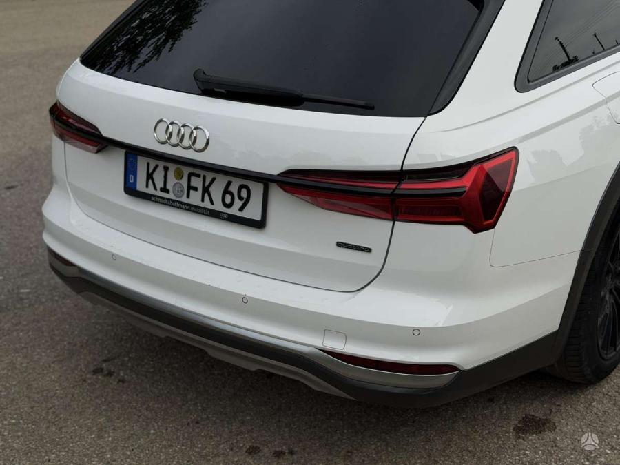 White Audi A6 Allroad 2020 in Rokiskis, with an engine capacity of 2.97 L and mileage of 240 thousand km for 21250 €, photo 14 on AUTOMOTO.COM.LV