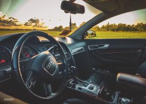 Smilšu krāsa Audi A6 2006 Kohtla-Jerve, ar dzinēja tilpumu 2.70 L un nobraukumu 331 tūkst. km par 5000 €, foto 13 vietnē AUTOMOTO.COM.LV
