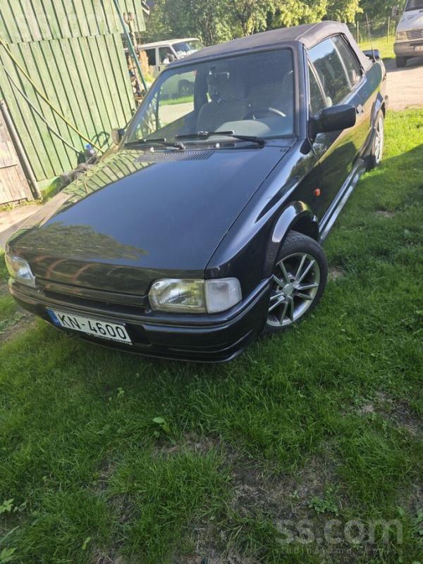 Melns Audi A6 1990 Valmiera, ar dzinēja tilpumu 1.30 L un nobraukumu 0 tūkst. km par 2200 €, foto 1 vietnē AUTOMOTO.COM.LV