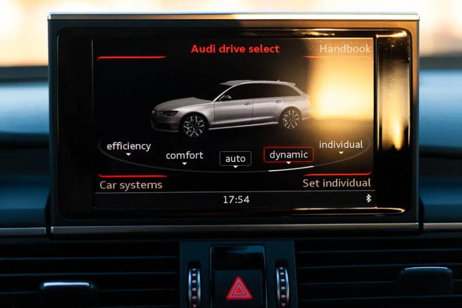 Melns Audi A6 2016 Rīga, ar dzinēja tilpumu 2.00 L un nobraukumu 288 tūkst. km par 12995 €, foto 29 vietnē AUTOMOTO.COM.LV