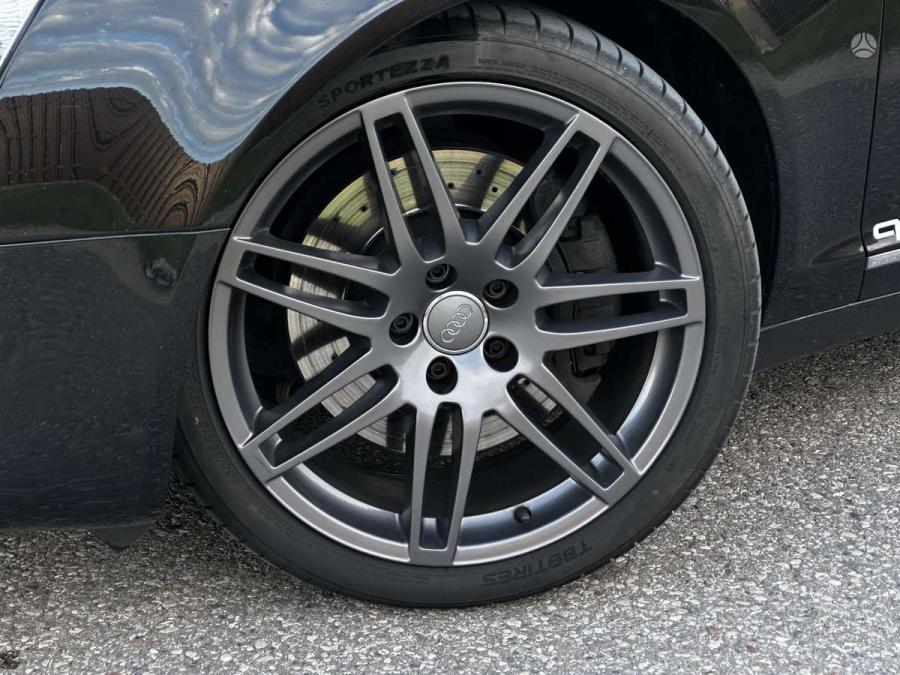 Black Audi A6 2010 in Vilnius, with an engine capacity of 2.97 L and mileage of 260 thousand km for 7150 €, photo 5 on AUTOMOTO.COM.LV