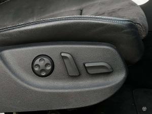 Black Audi A6 2010 in Vilnius, with an engine capacity of 2.97 L and mileage of 260 thousand km for 7150 €, photo 23 on AUTOMOTO.COM.LV