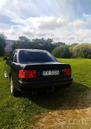 Melns Audi A6 1994 Rēzekne, ar dzinēja tilpumu 2.50 L un nobraukumu 547 tūkst. km par 1100 €, foto  vietnē AUTOMOTO.COM.LV