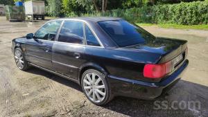 Melns Audi A6 1995 Rīga, ar dzinēja tilpumu 2.60 L un nobraukumu 400 tūkst. km par 2000 €, foto 7 vietnē AUTOMOTO.COM.LV