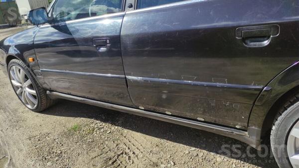 Melns Audi A6 1995 Rīga, ar dzinēja tilpumu 2.60 L un nobraukumu 400 tūkst. km par 2000 €, foto 8 vietnē AUTOMOTO.COM.LV