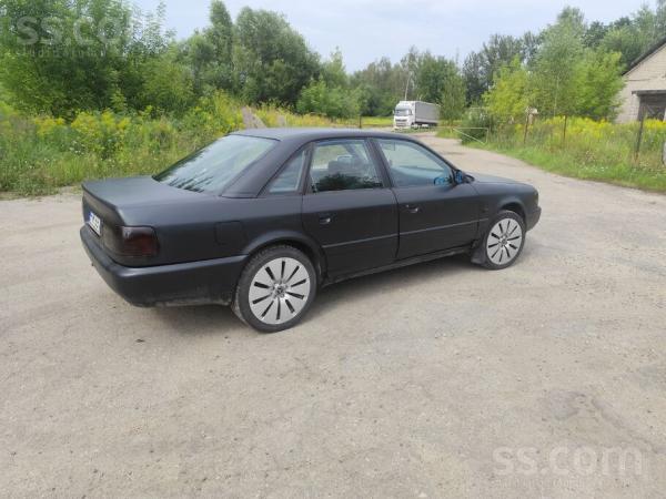 Black Audi A6 1996 in Rezekne, with an engine capacity of 1.90 L and mileage of 516 thousand km for 970 €, photo 4 on AUTOMOTO.COM.LV